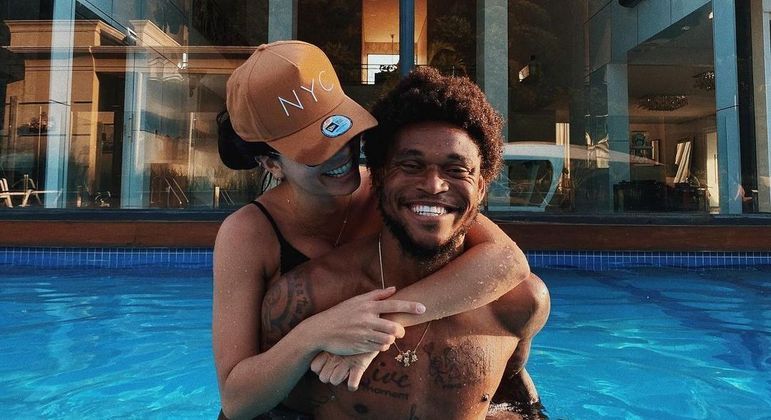 Conheça a mansão de R$ 25 milhões que Luiz Adriano morou na época do ... Conheça a mansão de R$ 25 milhões que Luiz Adriano morou na época do ...