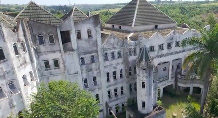 Avaliado em R$ 3,5 mi, ‘castelo’ do cantor José Rico vai a leilão ...