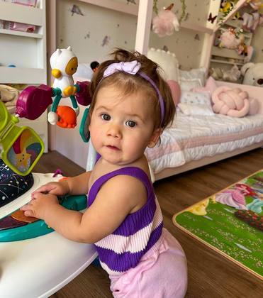 Maria Alice completa 1 ano de idade, coleciona milhões de fãs e mimos ...