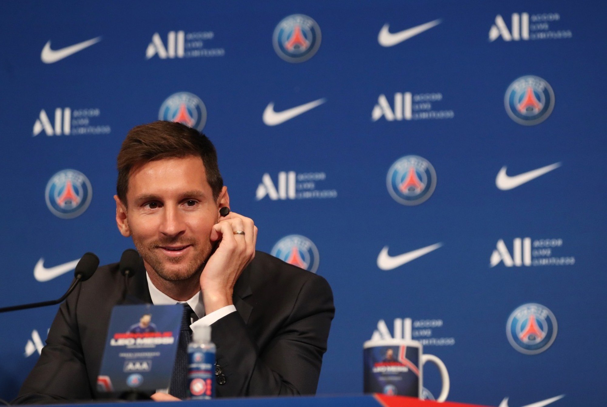 Veja imagens da apresentação de Messi no Paris Saint-Germain - Fotos ...