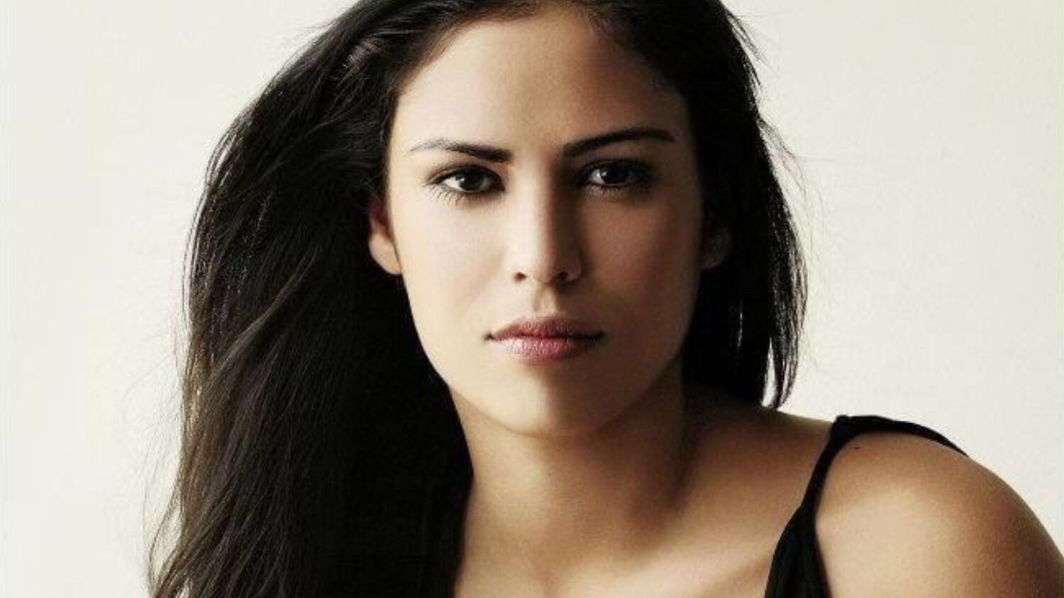 Ex-modelo morta brutalmente na Grande SP deixa filho de um ano ...