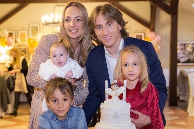 Conheça Modric: onde ele está, estão sua família e seus amigos - Fotos ...