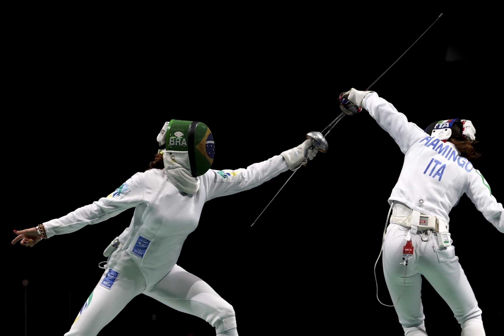 Esperança de medalha na esgrima, brasileira é eliminada na estreia ...