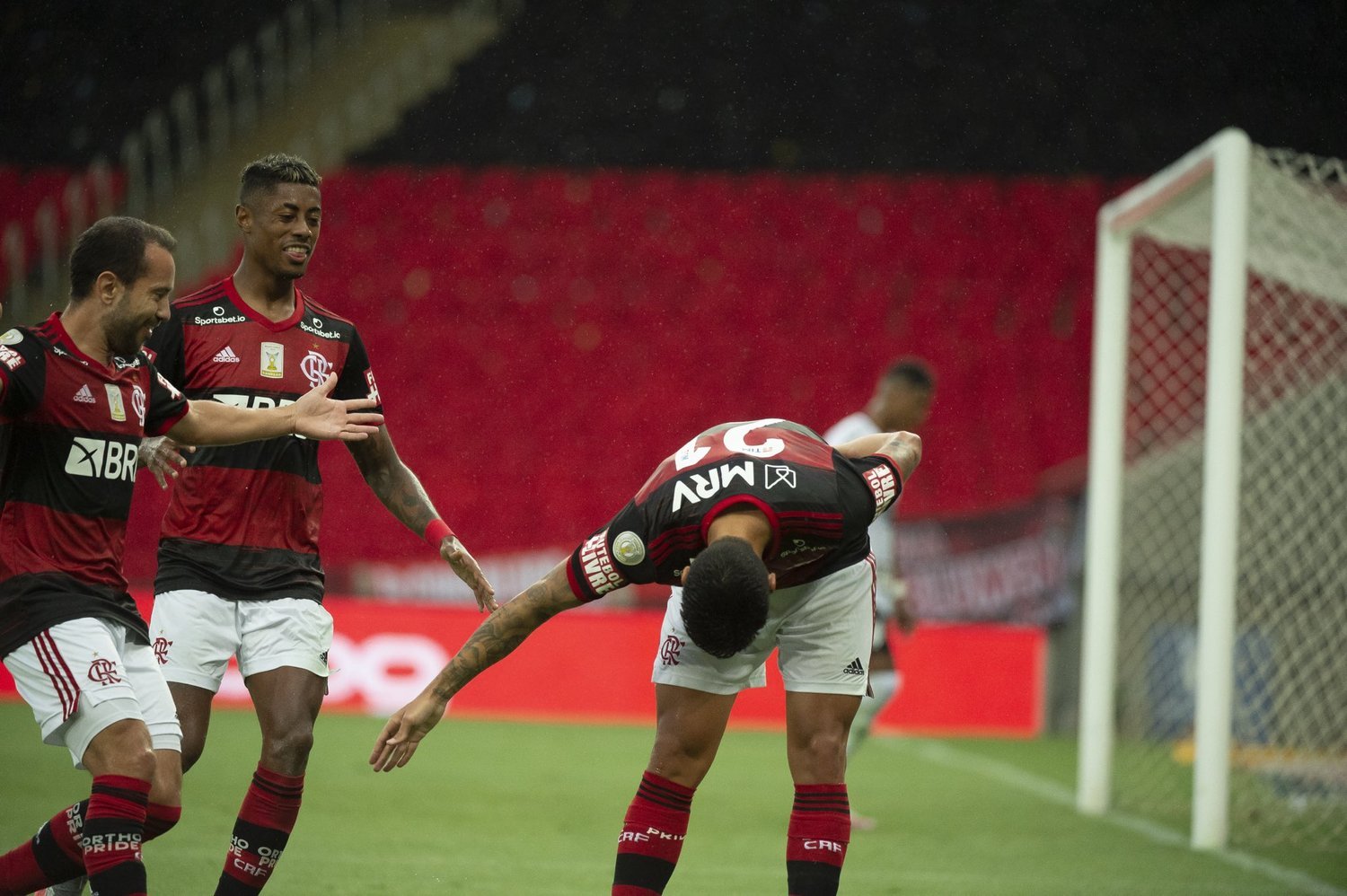 Pedro encanta o Flamengo. Clube vai comprá-lo da Fiorentina - Prisma ...