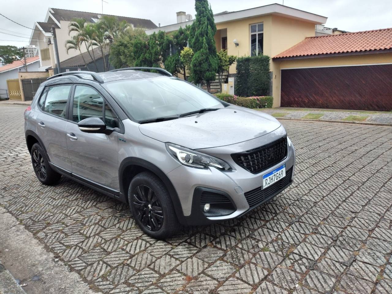 Peugeot 2008 Style quer te conquistar pelo bolso; veja avaliação do R7 ...