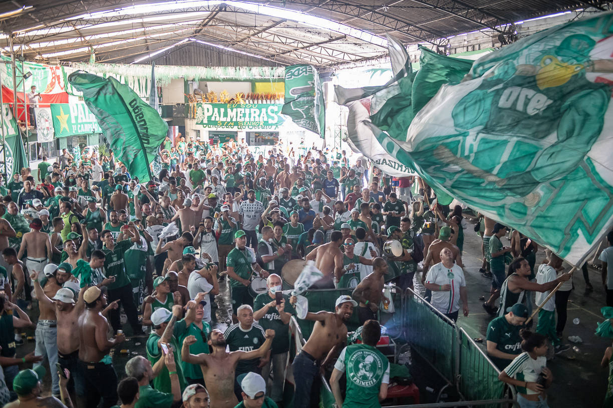 Torcida do Palmeiras comemora ida à final do Mundial; veja fotos ...