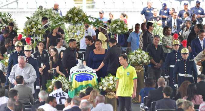 Velório de Pelé termina após 24 horas de homenagens - Esportes - R7 ...