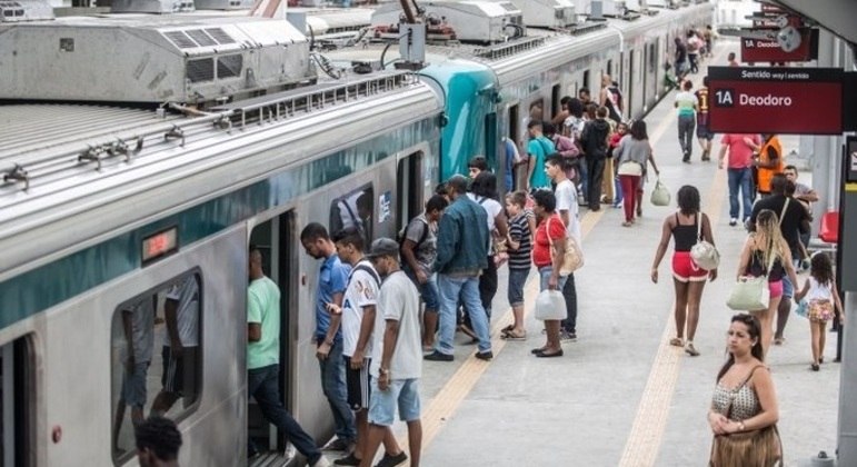 CPI dos Trens da Supervia aponta que só 23 das 104 estações possuem ...