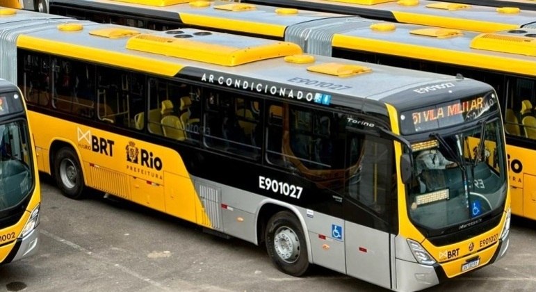 Com promessa de melhorias, novos ônibus do BRT começam a circular na ...