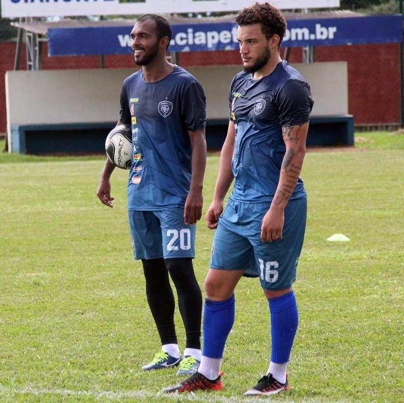 Veja o segredo de Richarlyson para manter forma exibida em amistoso ...