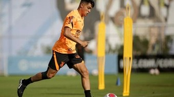 Roni treina com bola e deve ficar à disposição contra o Internacional ...