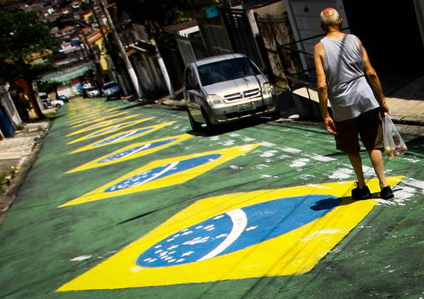 Rumo ao hexa! Ruas do Brasil acordam de verde e amarelo em dia de ...