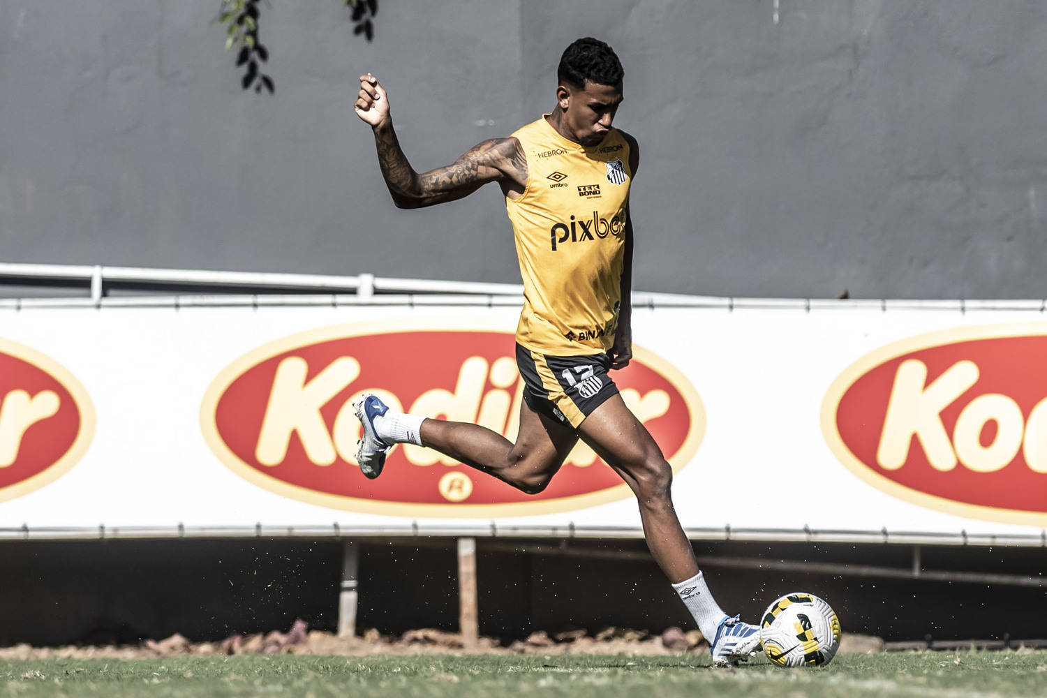 Santos aceita proposta do Vasco da Gama pelo atacante Rwan Seco ...