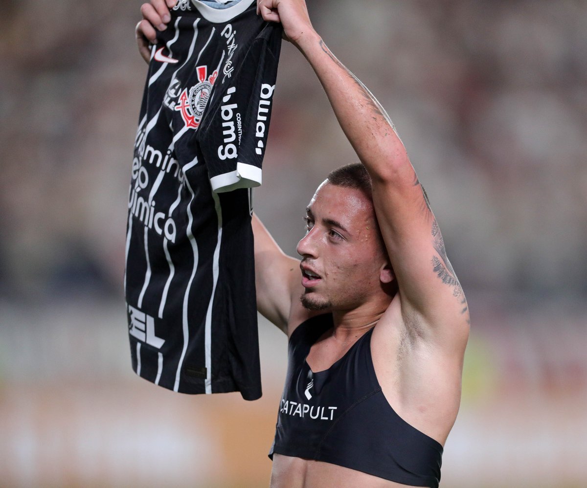 Corinthians deu orgulho ao futebol brasileiro. Garotos e Guedes calaram 80 mil peruanos ...