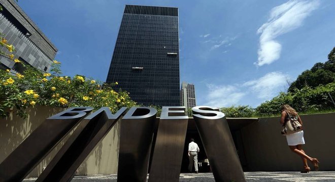 BNDES vai repassar R$ 15 bi em dividendos para União - Notícias - R7 ...