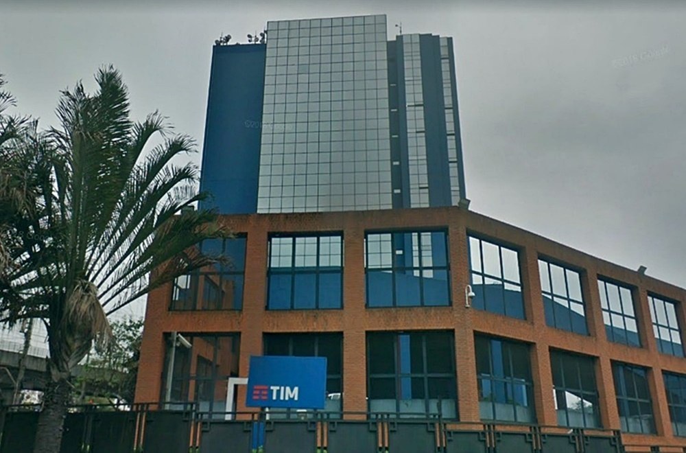 Executivos no Brasil ganham mais que jogador de futebol. Veja salários ...