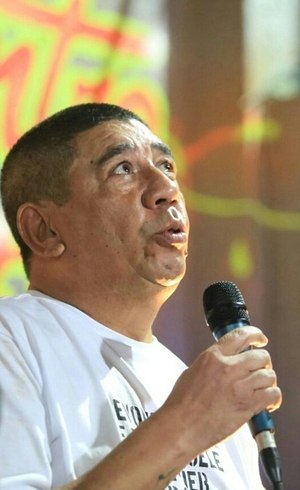 Sérgio Vaz celebra 30 anos de poesia aproximando arte e periferia ...