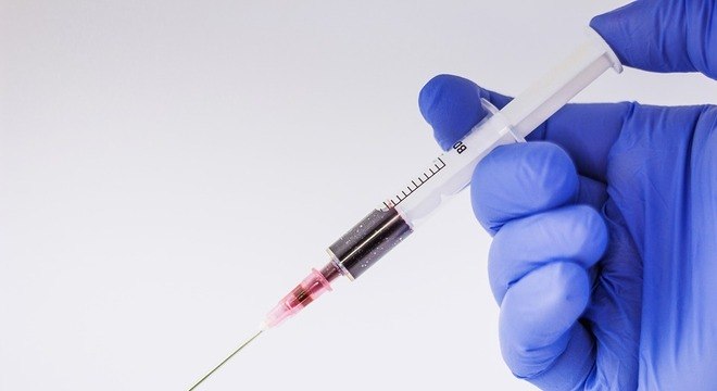 Seringas e transfusão contaminam 800 pessoas com HIV no Paquistão ...