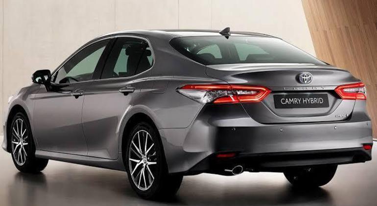 Toyota Camry está saindo de linha no Japão, dizem concessionários ...