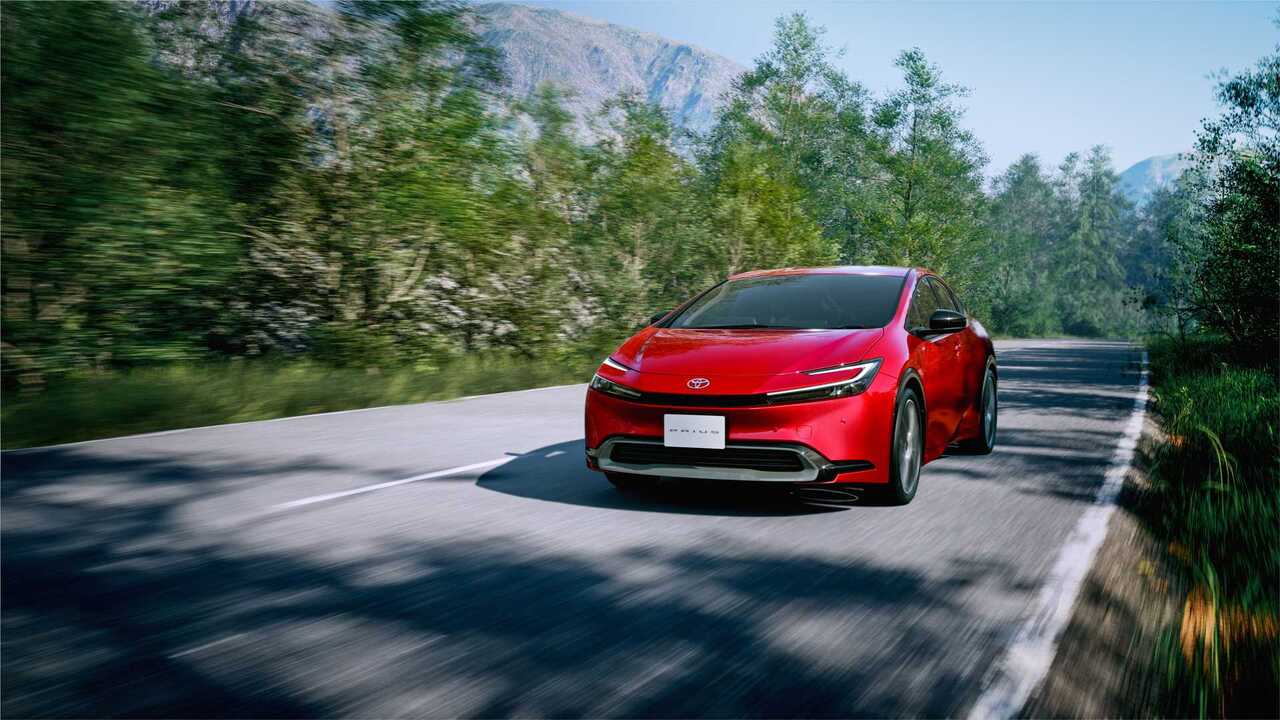Toyota Prius HEV é lançado no Japão e deve dar as caras no Brasil ...