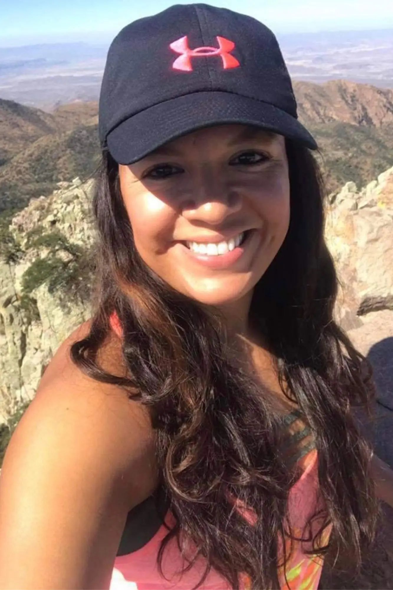 Adolescente atirou ao menos 100 vezes em massacre no Texas, diz polícia ...