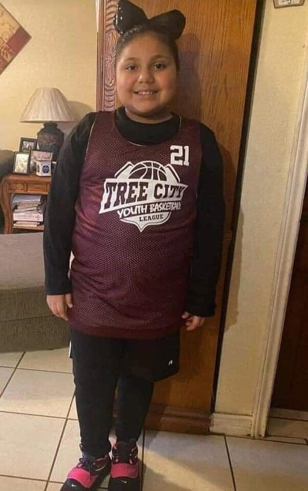 Adolescente atirou ao menos 100 vezes em massacre no Texas, diz polícia ...