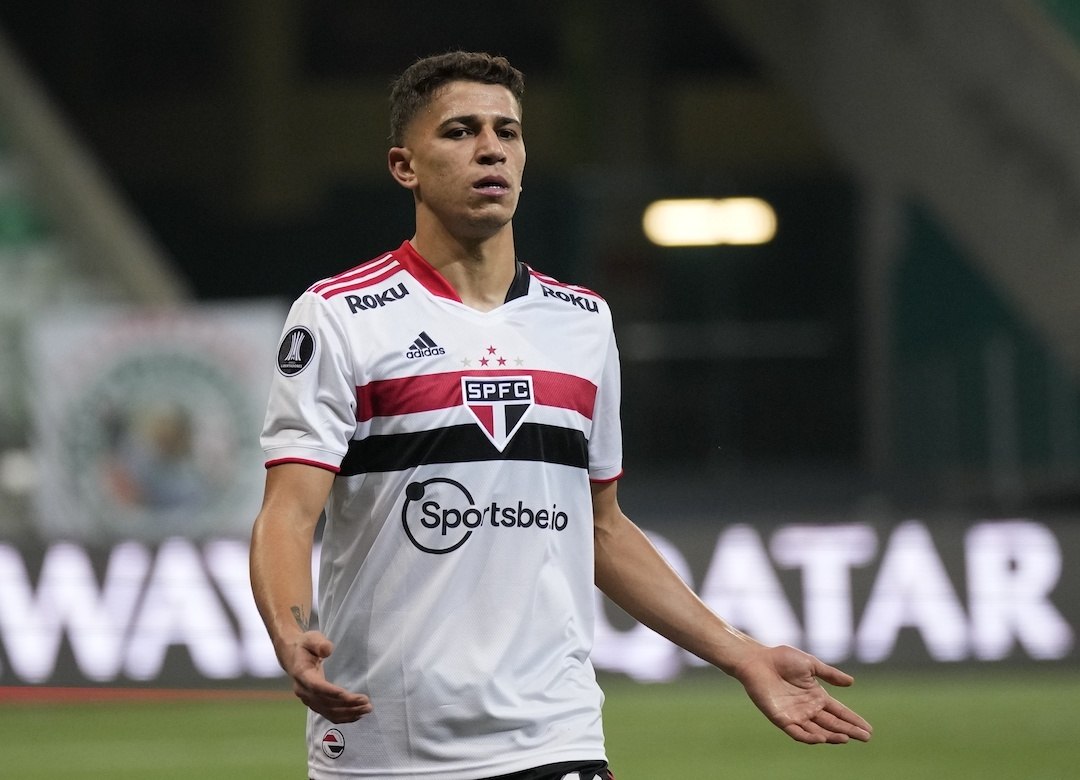 Eleito melhor do jogo, Veiga festeja classificação na Libertadores ...