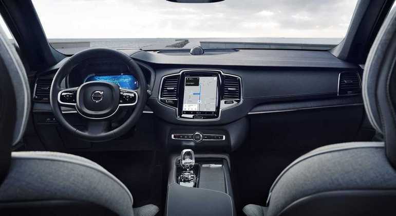 Volvo XC90 híbrido 2023 ganha sistema Google e fica mais caro: veja ...